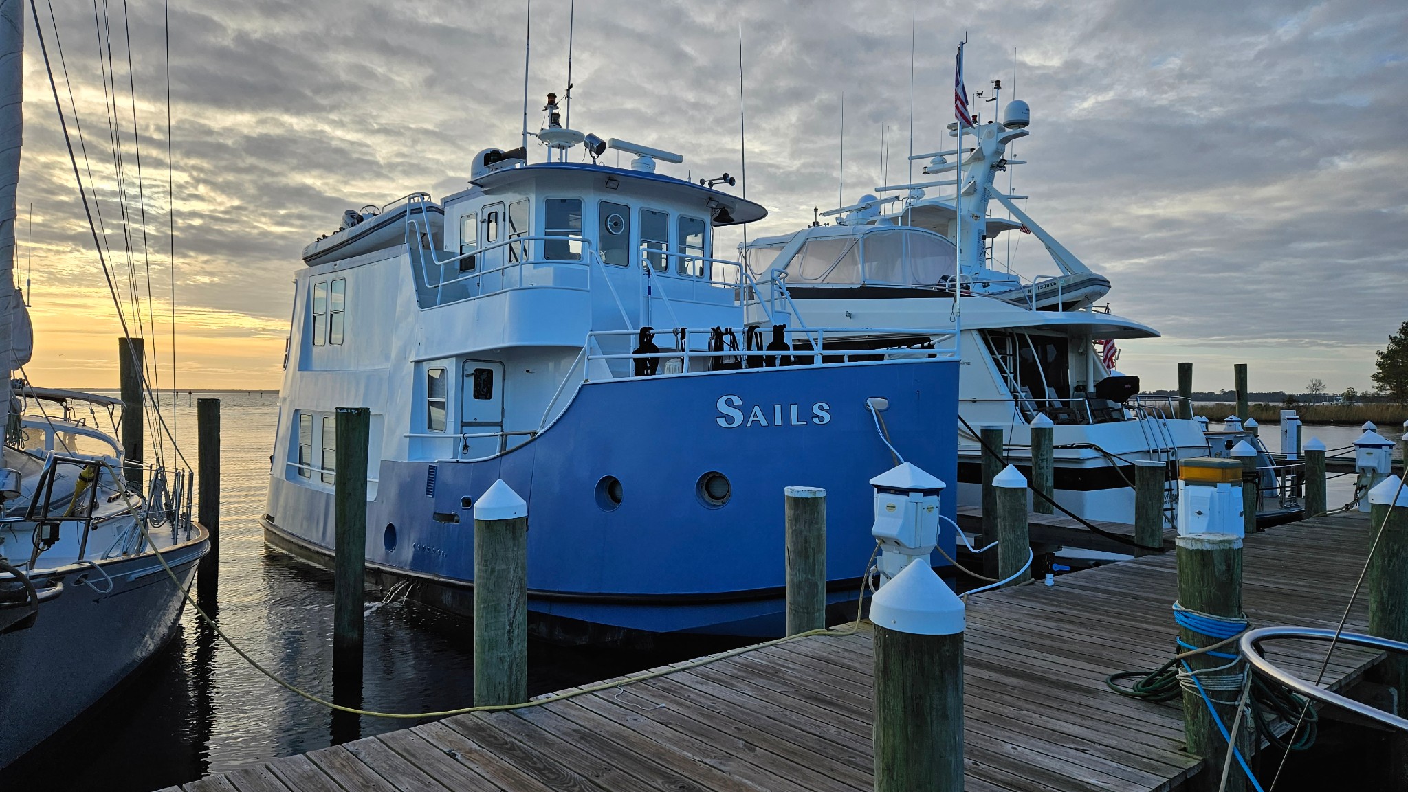 SAILS - 1990 45 Florida Bay Coaster